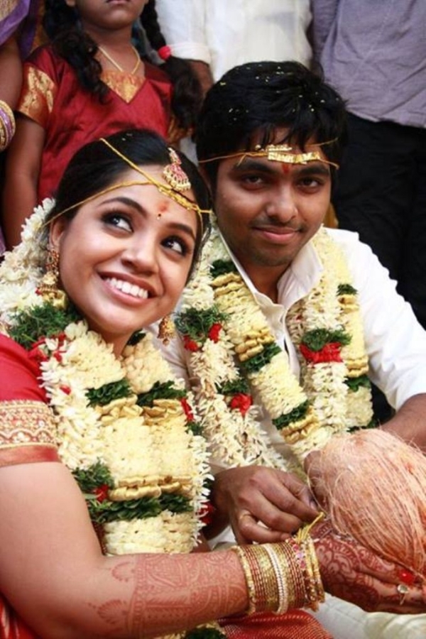 GV Prakash and Saindhavi Marriage Photos - FilmiBeat