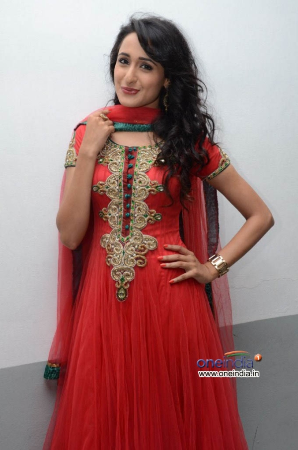 Pragya Photos: Latest HD Images, Pictures, Stills & Pics - FilmiBeat