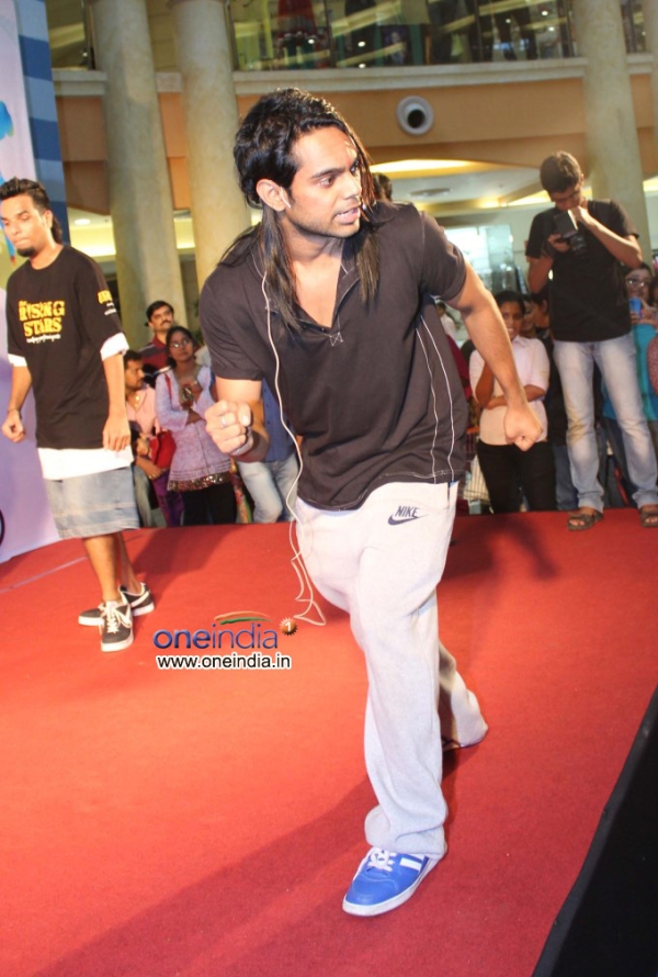 ABCD - Any Body Can Dance Movie Promotion Photos - FilmiBeat