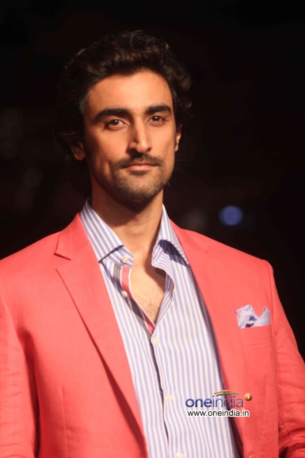 Kunal Kapoor Photos: Latest HD Images, Pictures, Stills & Pics - FilmiBeat