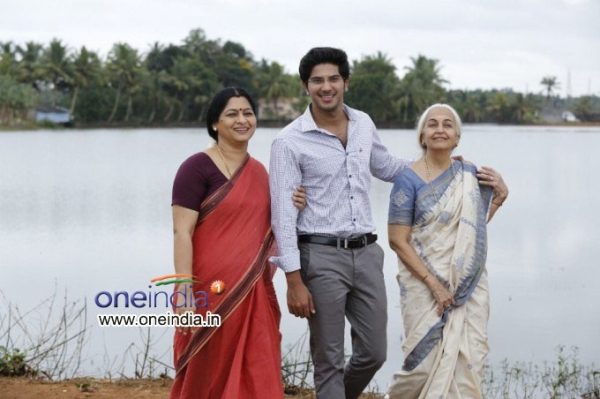 Pattam Pole Wallpaper