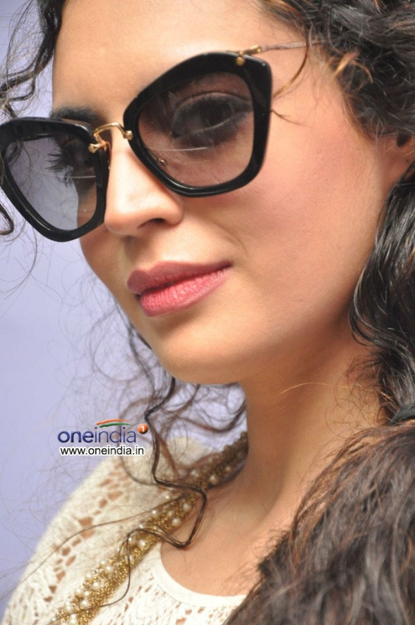 Swetha Bharadwaj Photos: Latest HD Images, Pictures, Stills & Pics ...