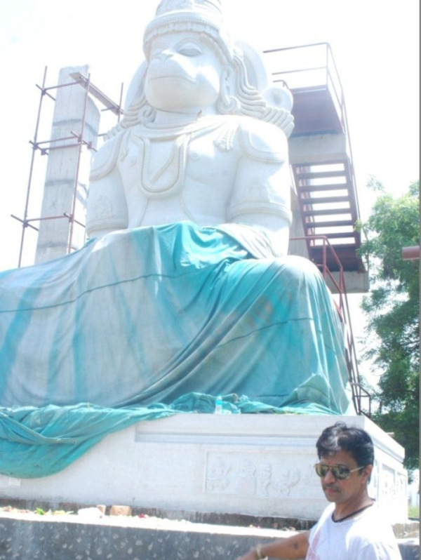 Actor Arjun Anjaneya Temple Photos - FilmiBeat