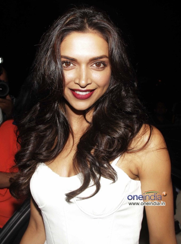 Celebs at the Finding Fanny Fernandez completion party Photos - FilmiBeat