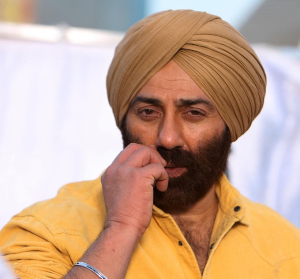 Singh Sahab The Great Sunny Deol Sister
