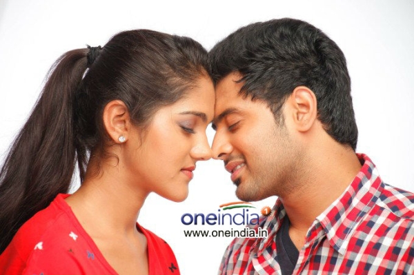 Hum Tum Photos: HD Images, Pictures, Stills, First Look Posters of Hum ...