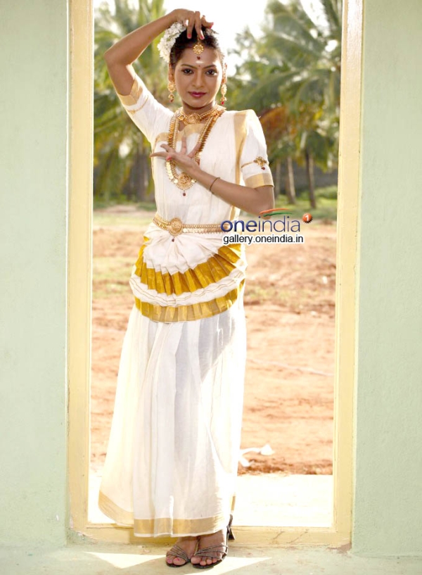 Aasma Photos: Latest HD Images, Pictures, Stills & Pics - FilmiBeat