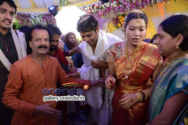Geetha Madhuri married Actor Nandu Photos - FilmiBeat