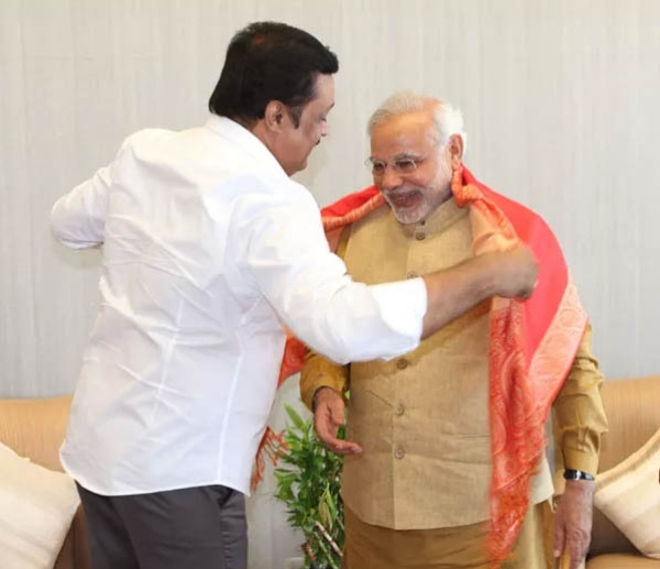 Suresh Gopi meets Narendra Modi Photos - FilmiBeat