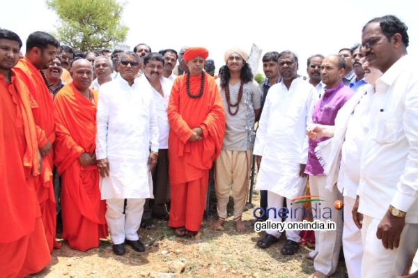 Sri Veera Madivala Machideva Film Launch Photos - FilmiBeat