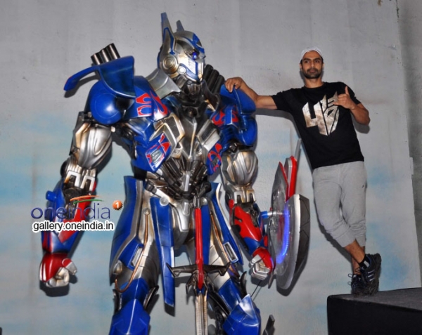 Unveiling of Transformers 4 lead robot Optimus Prime Photos - FilmiBeat