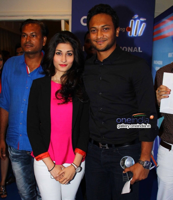 CEAT Cricket Rating Awards 2014 Photos - FilmiBeat