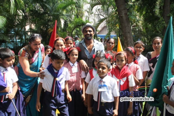 Remo D'Souza plants tree with school children for World Environment Day ...