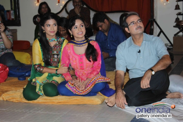 Shastri Sisters on location shoot stills Photos - FilmiBeat