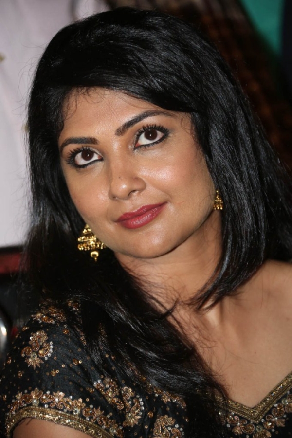 Kamalini Mukherjee In Cotton Saree