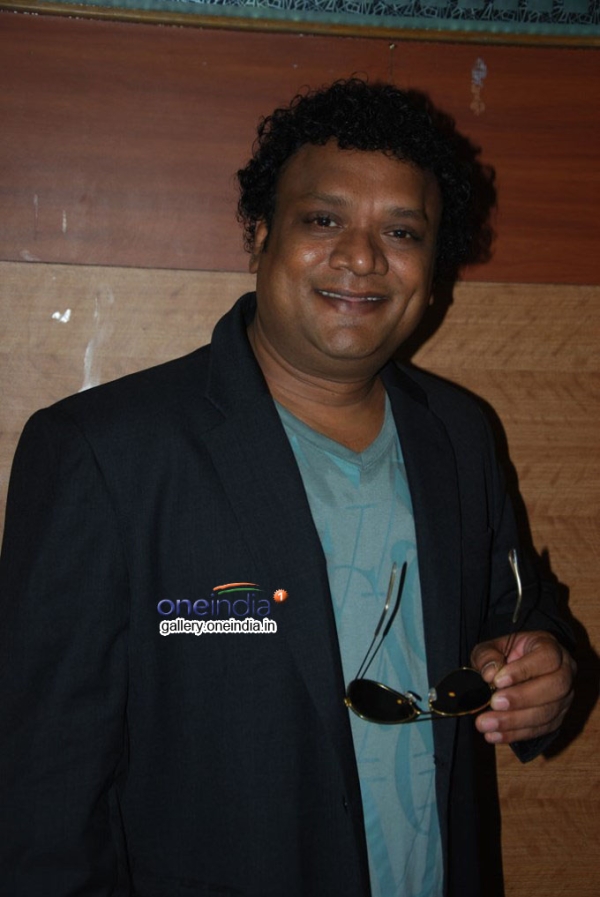 Nadigavel MR Radha in Ratha Kanneer Stage Show Press Meet Photos ...