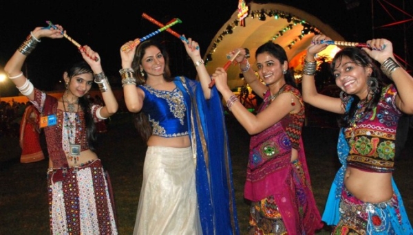 Dildar Dandiya 2014 Photos - FilmiBeat