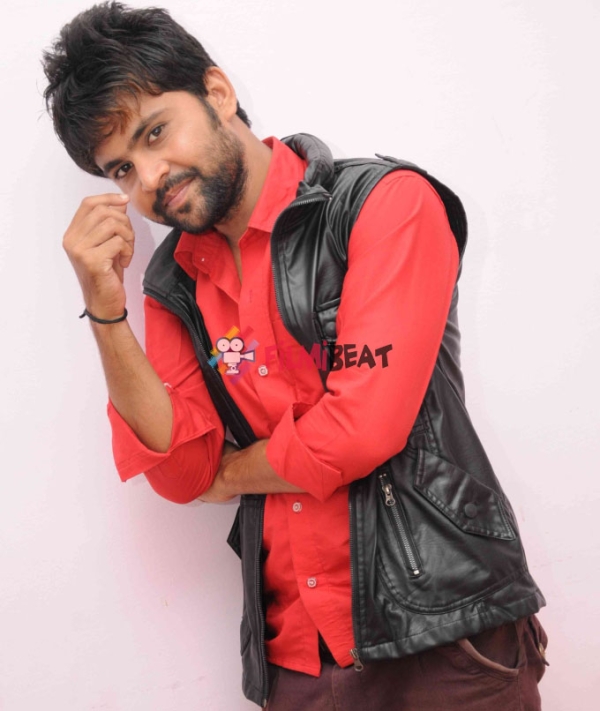 Love In Hubli Junction Photos: HD Images, Pictures, Stills, First Look ...