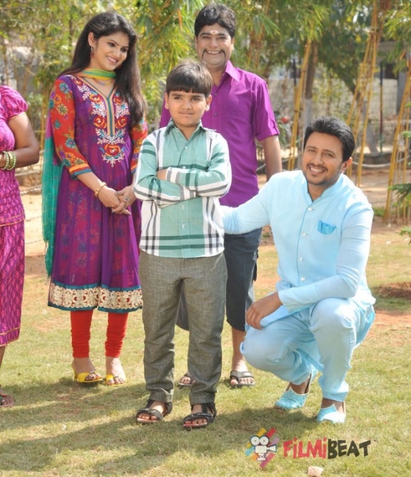 Namaste Photos: HD Images, Pictures, Stills, First Look Posters of ...