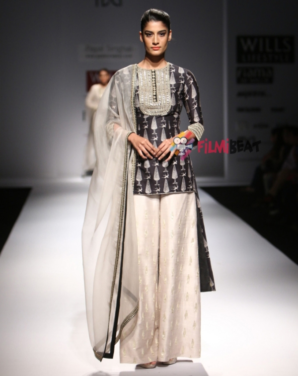 Payal Singhal Spring 2015 Collection Photos - FilmiBeat