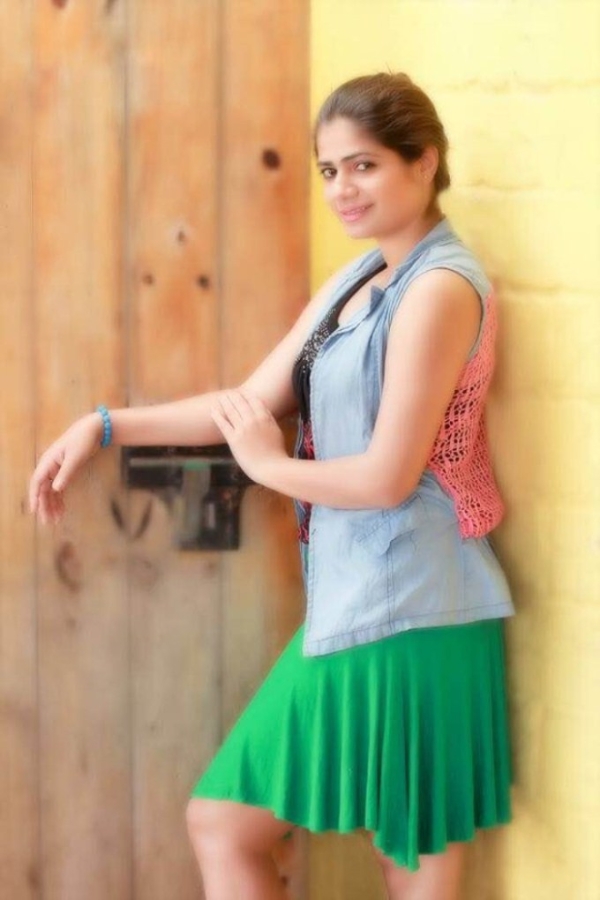 Ameeta Photos: Latest HD Images, Pictures, Stills & Pics - FilmiBeat