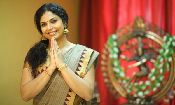 Serial Actress Asha Sarath Hot