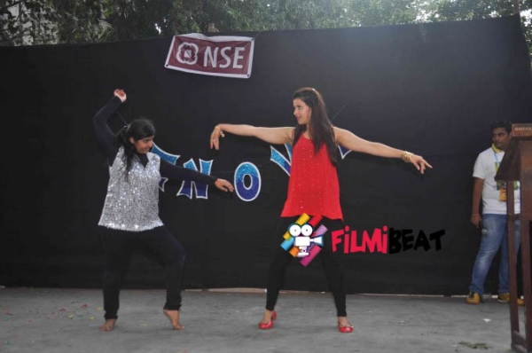 Barbie Handa & Karanvir Sharma Promotes Zid Movie Photos - FilmiBeat