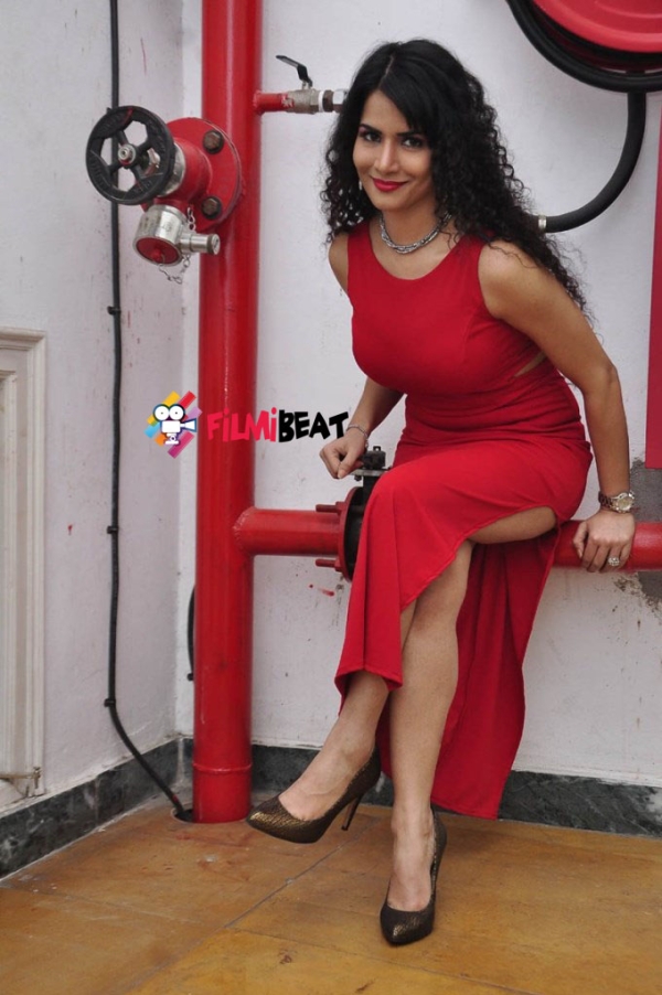 Ritu Photos: Latest HD Images, Pictures, Stills & Pics - FilmiBeat