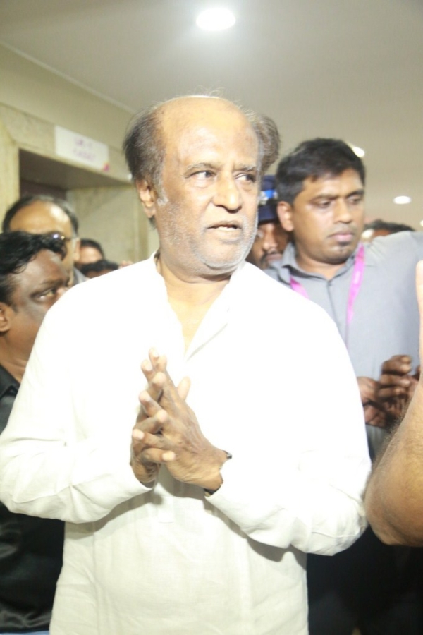 Superstar Rajinikanth Visits K Balachander At Kauvery Hospital Photos ...
