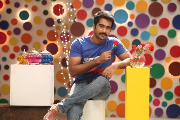 Thottal Thodarum Photos: HD Images, Pictures, Stills, First Look ...