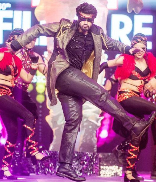 Splendid Performance At 60th Britannia Filmfare Awards 2015 Photos ...