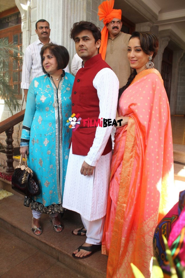 Smita Thackeray Son Rahul Thakre Weds Aditi Redkar Photos - FilmiBeat