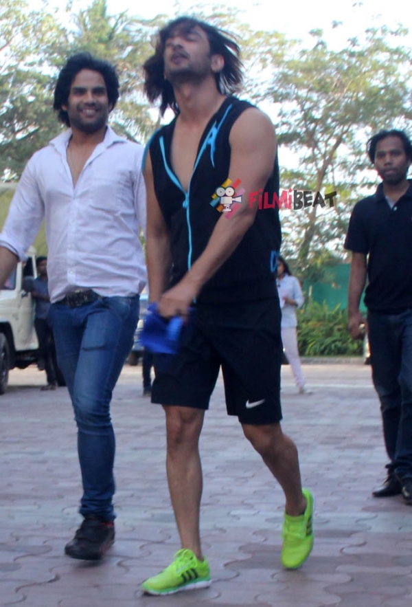 Sushant Singh Rajput Spotted At Yash Raj Studio Photos - FilmiBeat