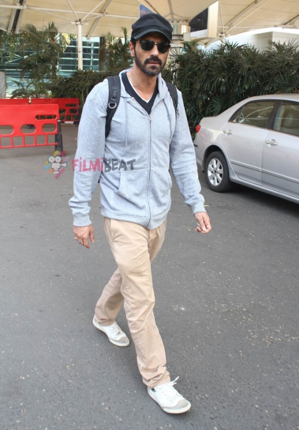 Ileana D'Cruz, Arjun Rampal & Lisa Haydon Snapped At Airport Photos ...
