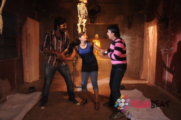 Gate Photos: HD Images, Pictures, Stills, First Look Posters of Gate ...