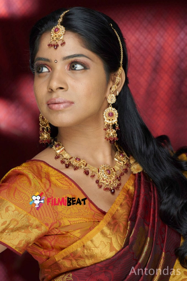 Tamil Actress Divya