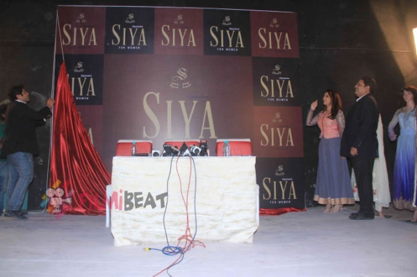 Parineeti Chopra Endorses Siyaram's 'Siya For Women' Photos - FilmiBeat
