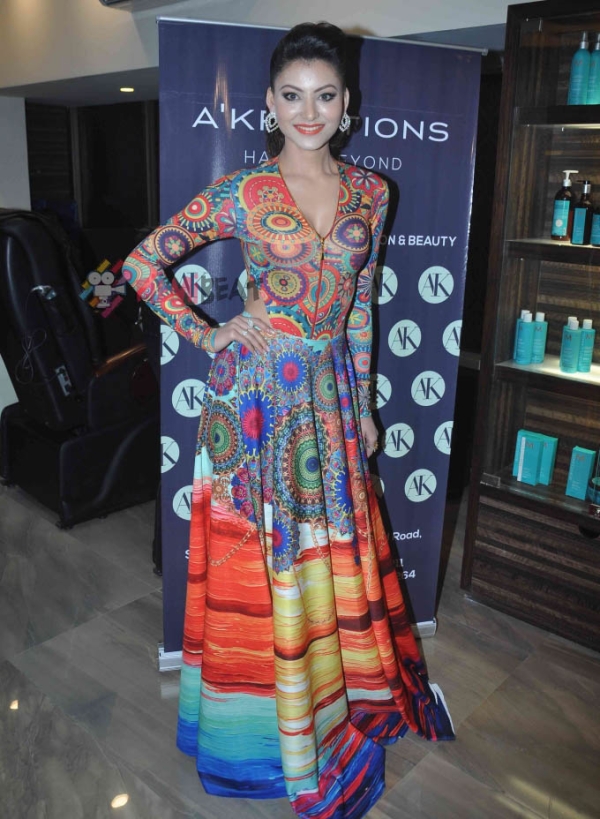 Richa Chadda & Urvashi Rautela Launch A' Kreations Salon Photos - FilmiBeat