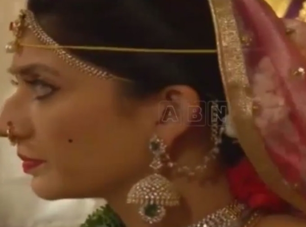 Pranitha Reddy's Instagram, Twitter & Facebook on IDCrawl