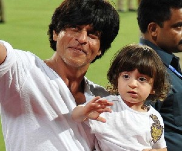 Shahrukh Khan's Cutest Baby AbRam Pictures Photos - FilmiBeat