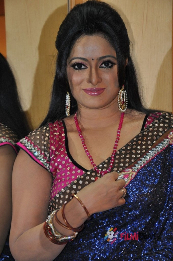Udaya Bhanu Photos [HD]: Latest Images, Pictures, Stills of Udaya Bhanu ...
