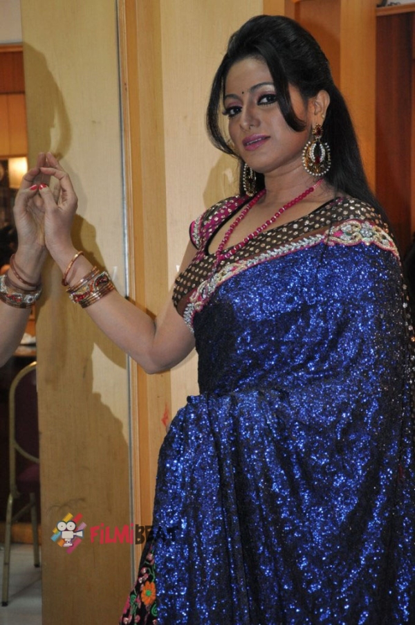 Udaya Bhanu Photos [HD]: Latest Images, Pictures, Stills of Udaya Bhanu ...