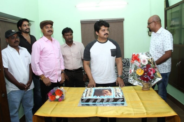 Actor Karan Birthday Celebration 2015 Photos - FilmiBeat
