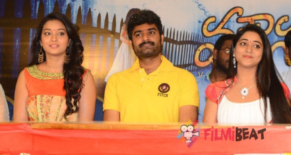 Mounam Movie Launch Photos - FilmiBeat