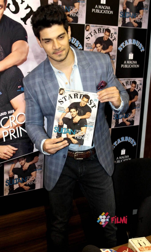 Sooraj Pancholi Unveils Latest Cover Of Stardust Magazine Photos ...