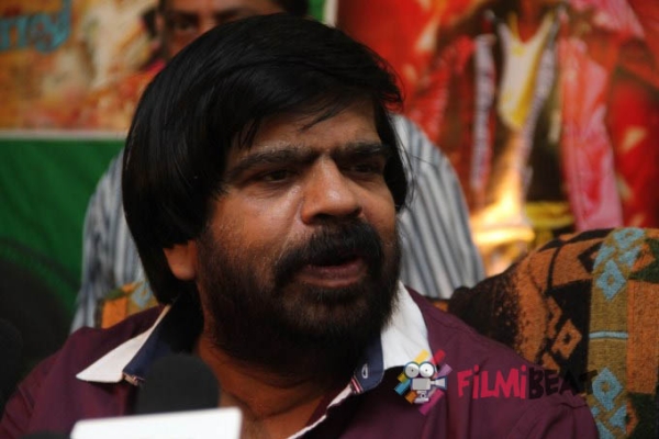 T. Rajendar At Vaalu Press Meet Photos - FilmiBeat