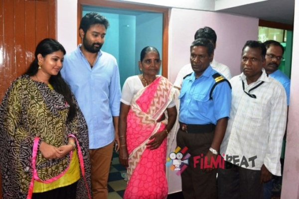Actress Sneha Birthday Celebrations 2015 Photos - FilmiBeat