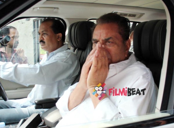 Funeral Of Abhay Deol's Father Ajit Singh Deol Photos - FilmiBeat