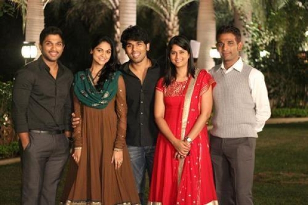 Rare And Unseen Pics Of Allu Arjun With Family And Friends Photos ...