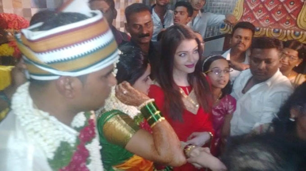 Aishwarya Rai Bachchan Attends Her Bodyguard Wedding Photos - FilmiBeat